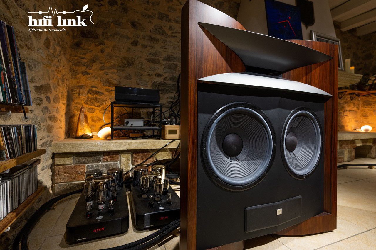 Installation Hifi de la semaine, Ayon sinon rien